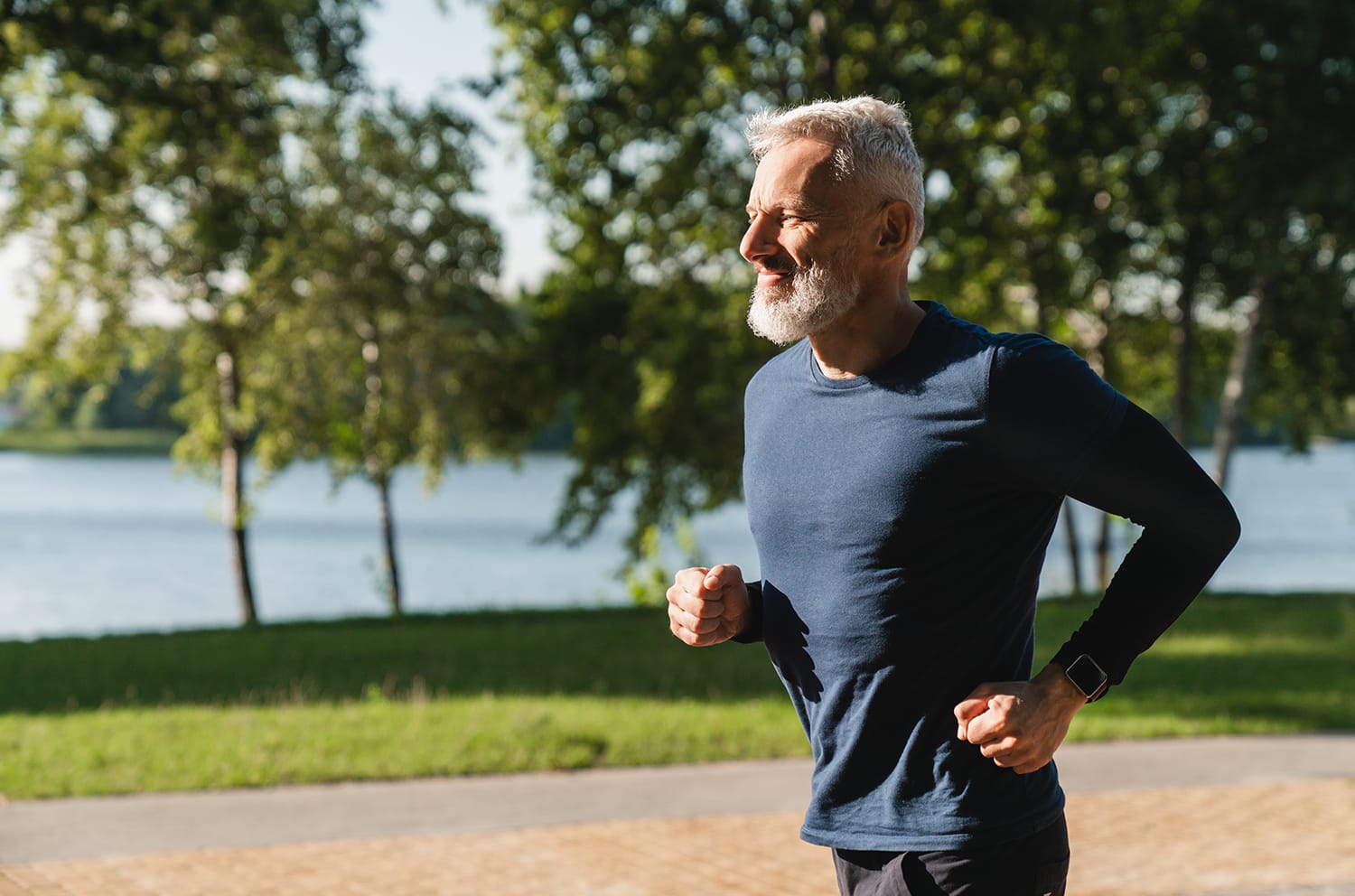 9 Morning Run Benefits That Will Get You Out of Bed (2022)