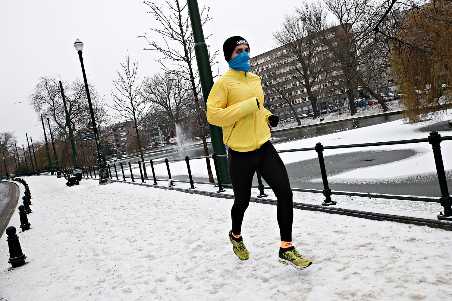How to Start Running in the Winter (2022 Guide)